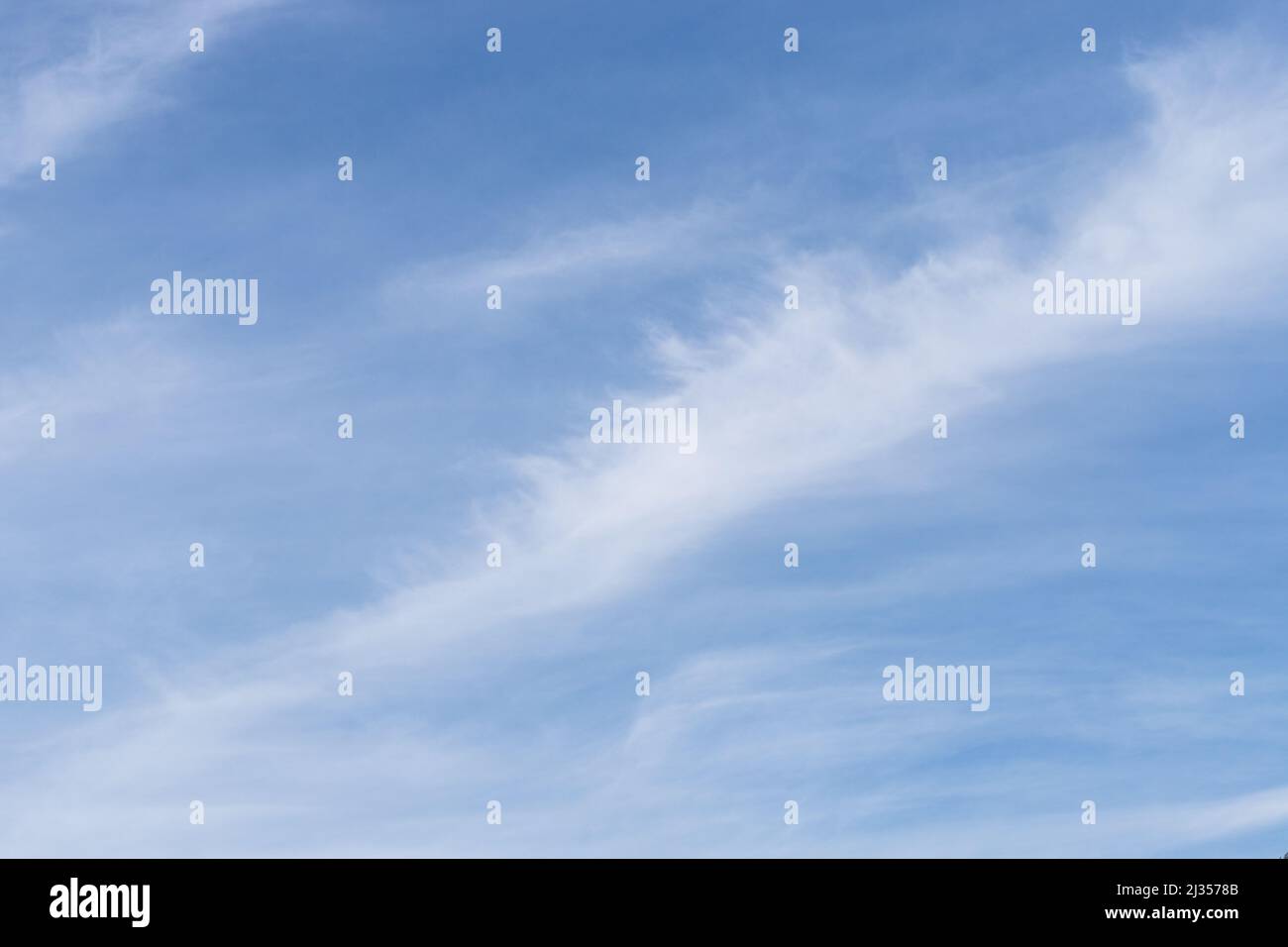 Diagonal cloudscape hi-res stock photography and images - Alamy