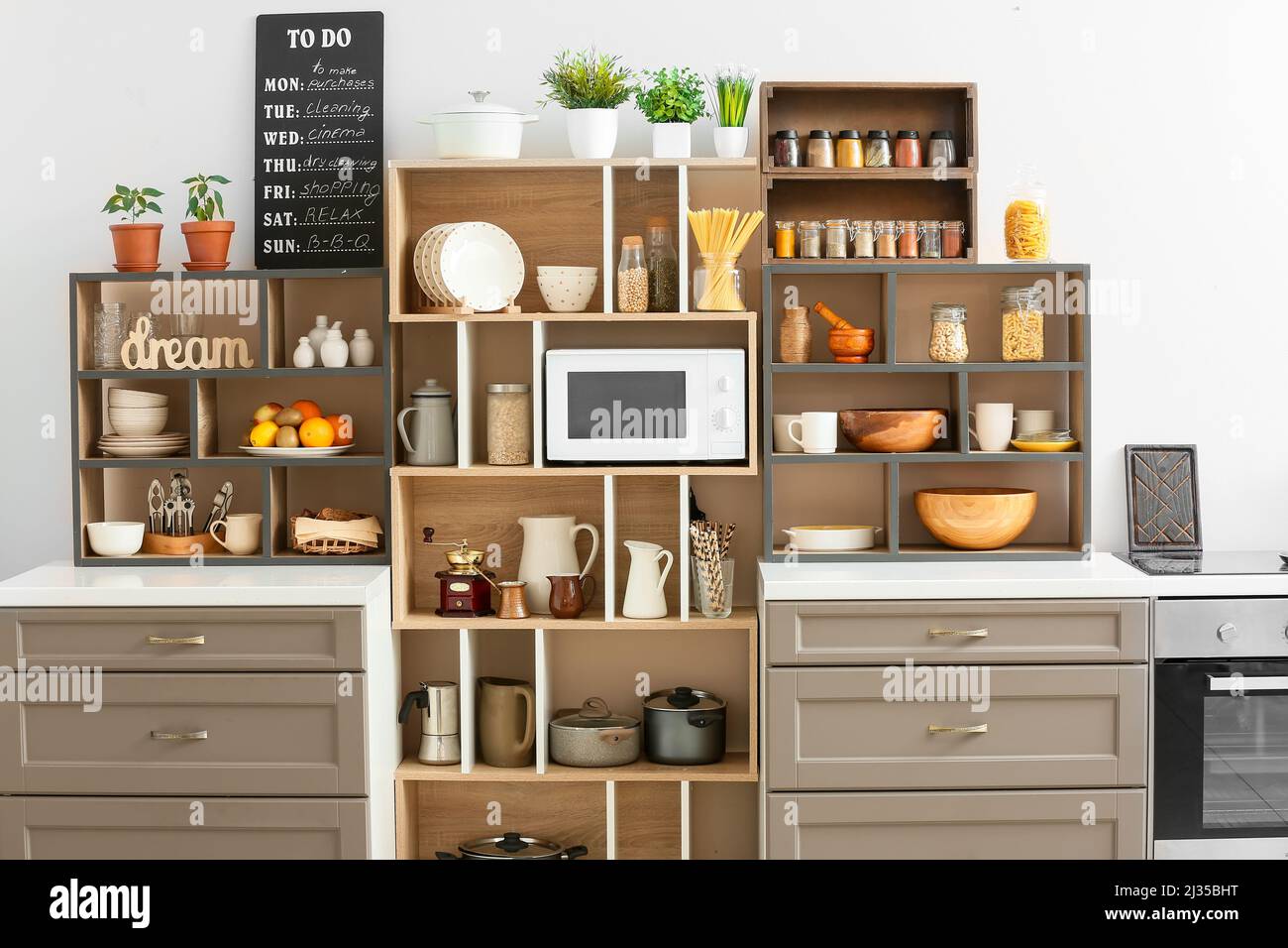 Microwave bowls hi-res stock photography and images - Alamy