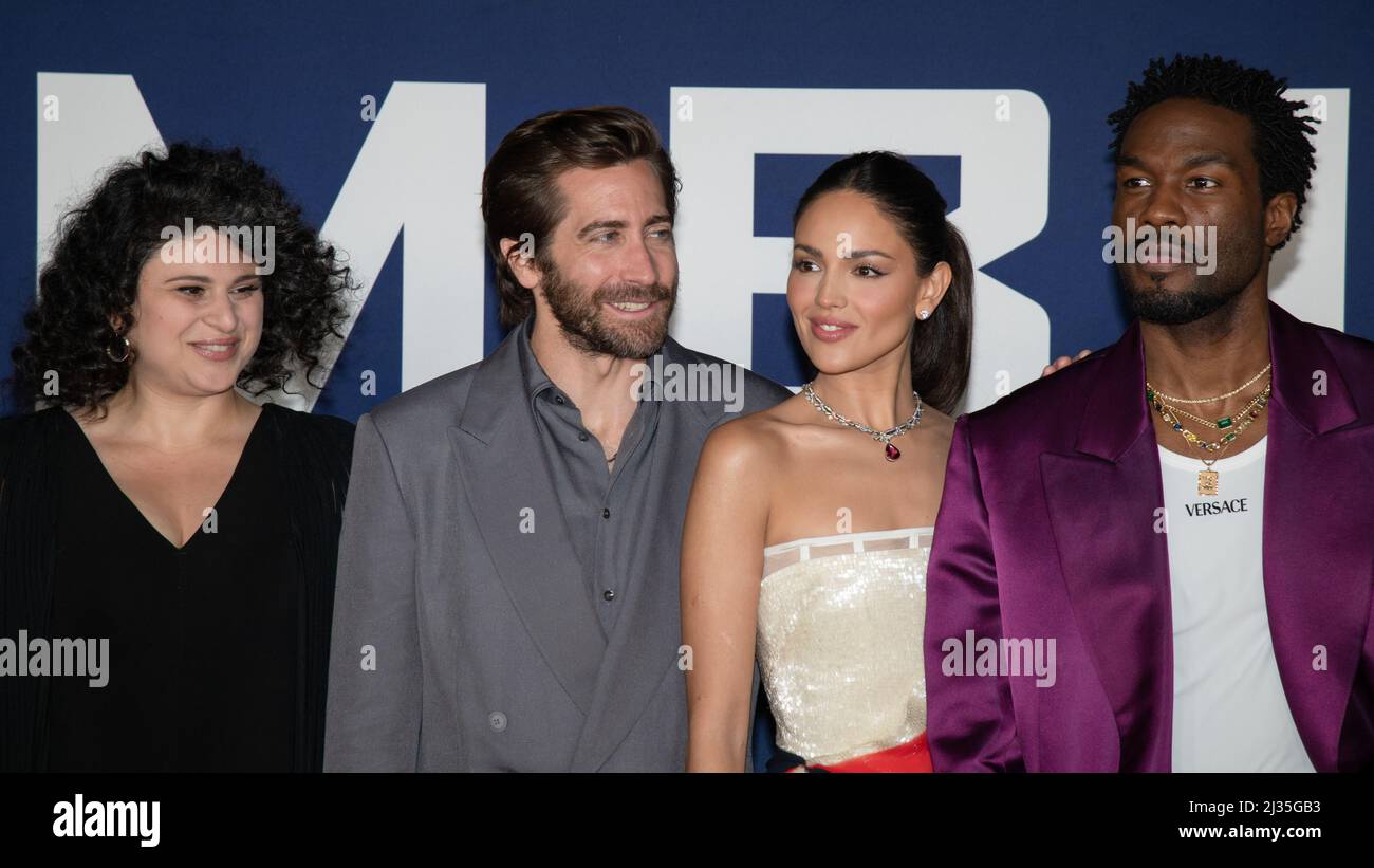 Los Angeles, California, 04 April 2022 - - Eiza Gonzalez, Jake ...