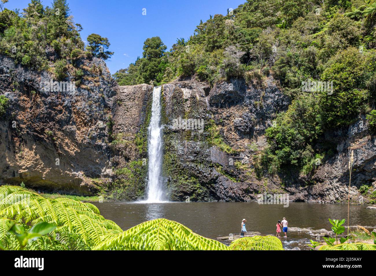 The Hunua Falls are on the Wairoa River in the Auckland Region of New ...