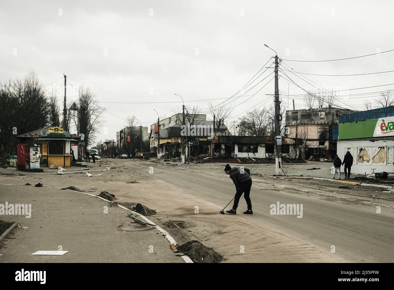 Destroyed street light hi-res stock photography and images - Alamy