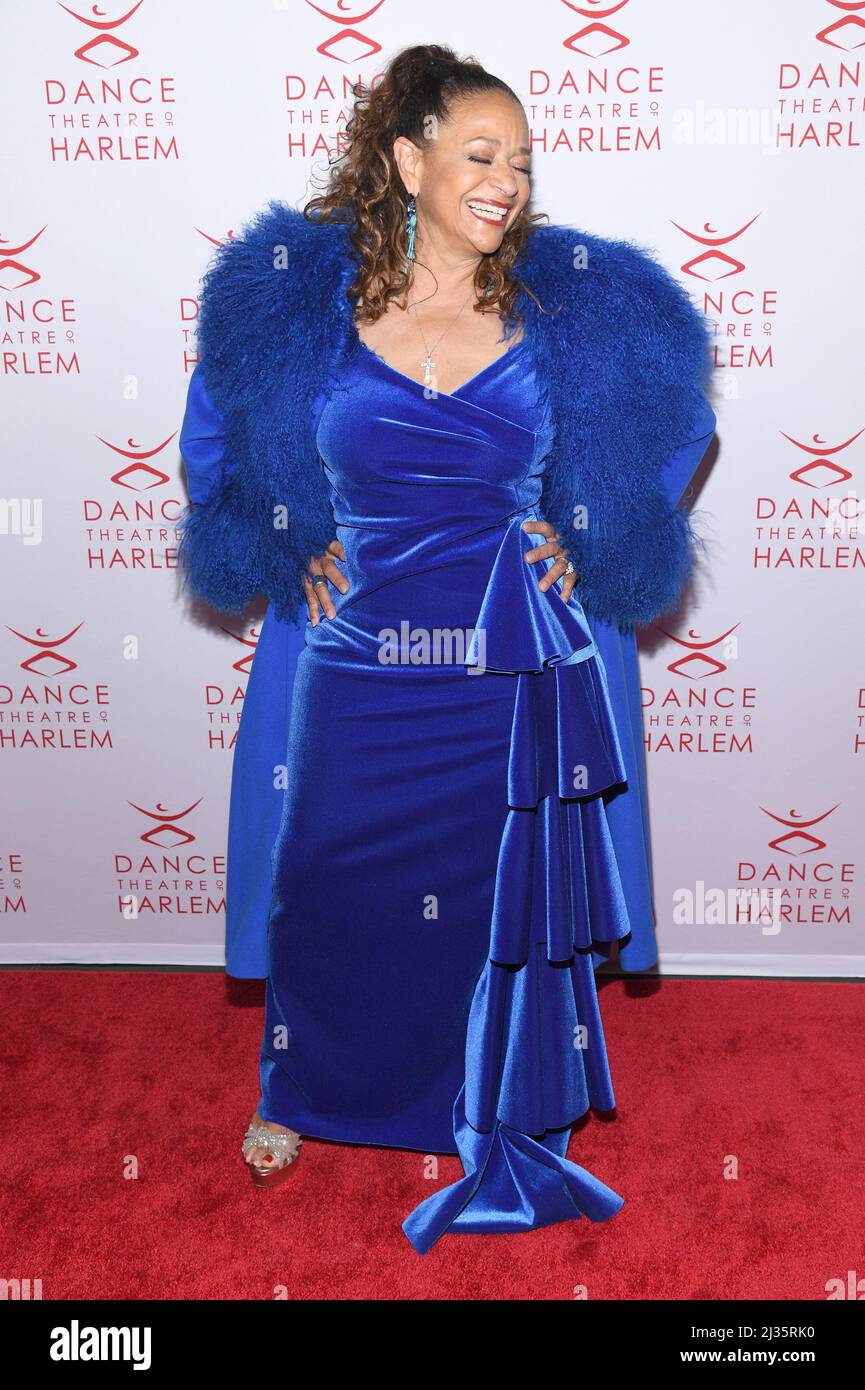 New York, USA. 05th Apr, 2022. Vision Honoree Debbie Allen attends the ...