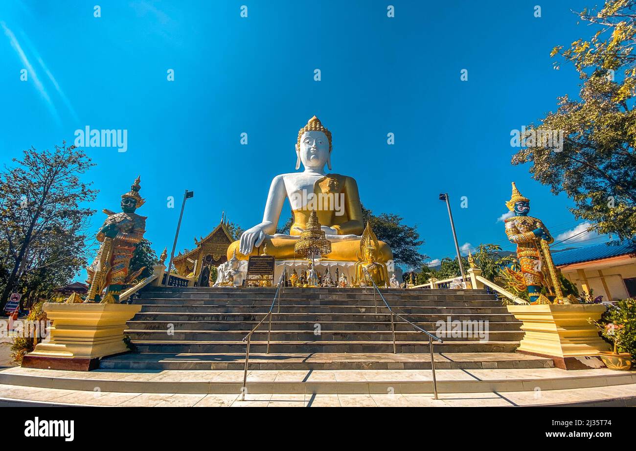Wat phrathat doi kham temple hi-res stock photography and images - Alamy