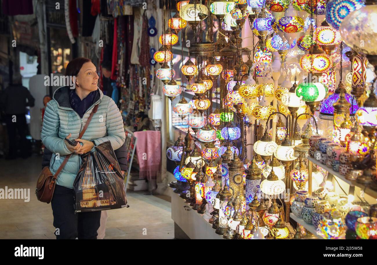 Istanbul, Turkey. 5th Apr, 2022. A tourist shops in the Grand Bazaar in ...