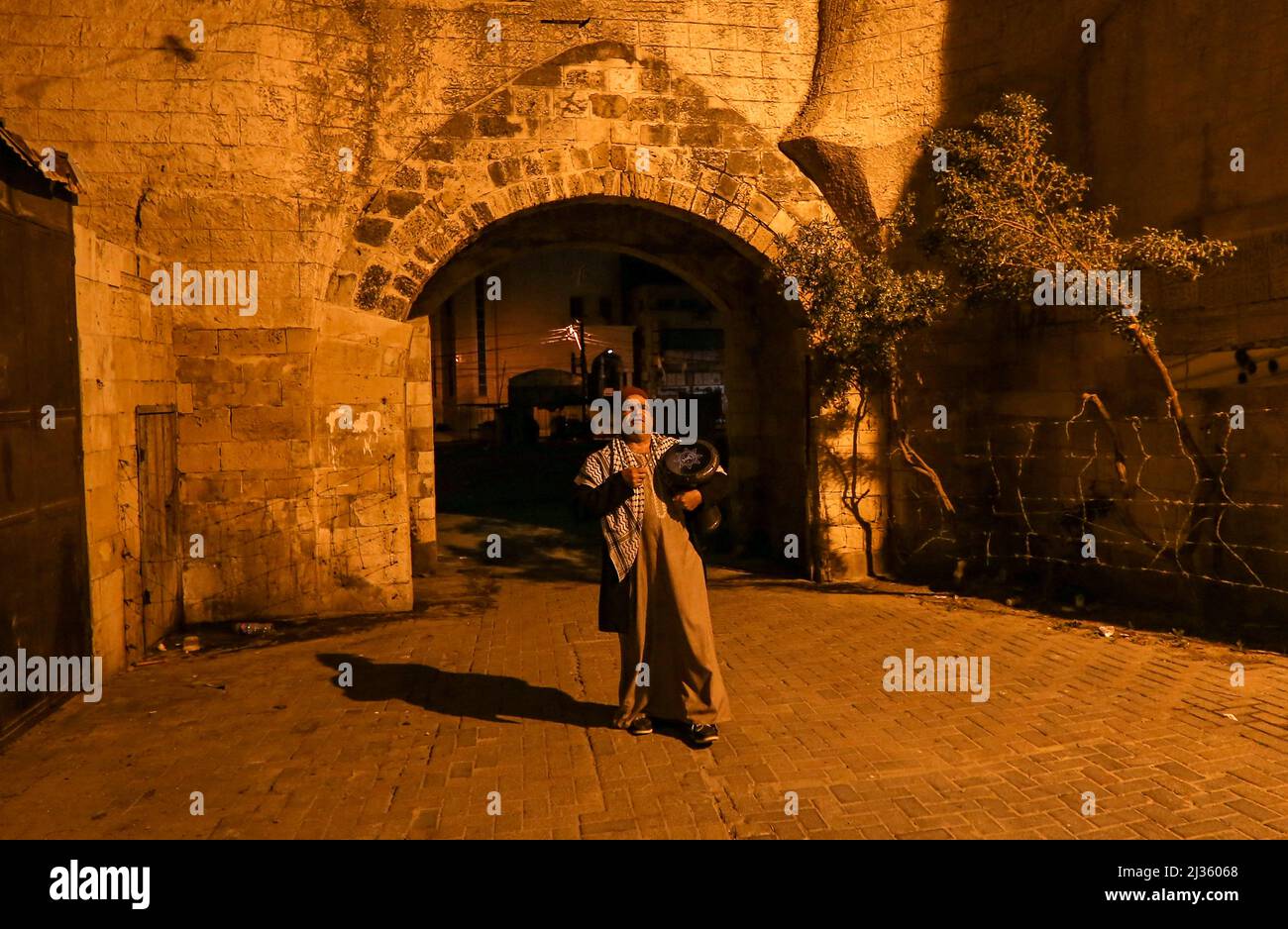 Palestinian drummer hi-res stock photography and images - Alamy