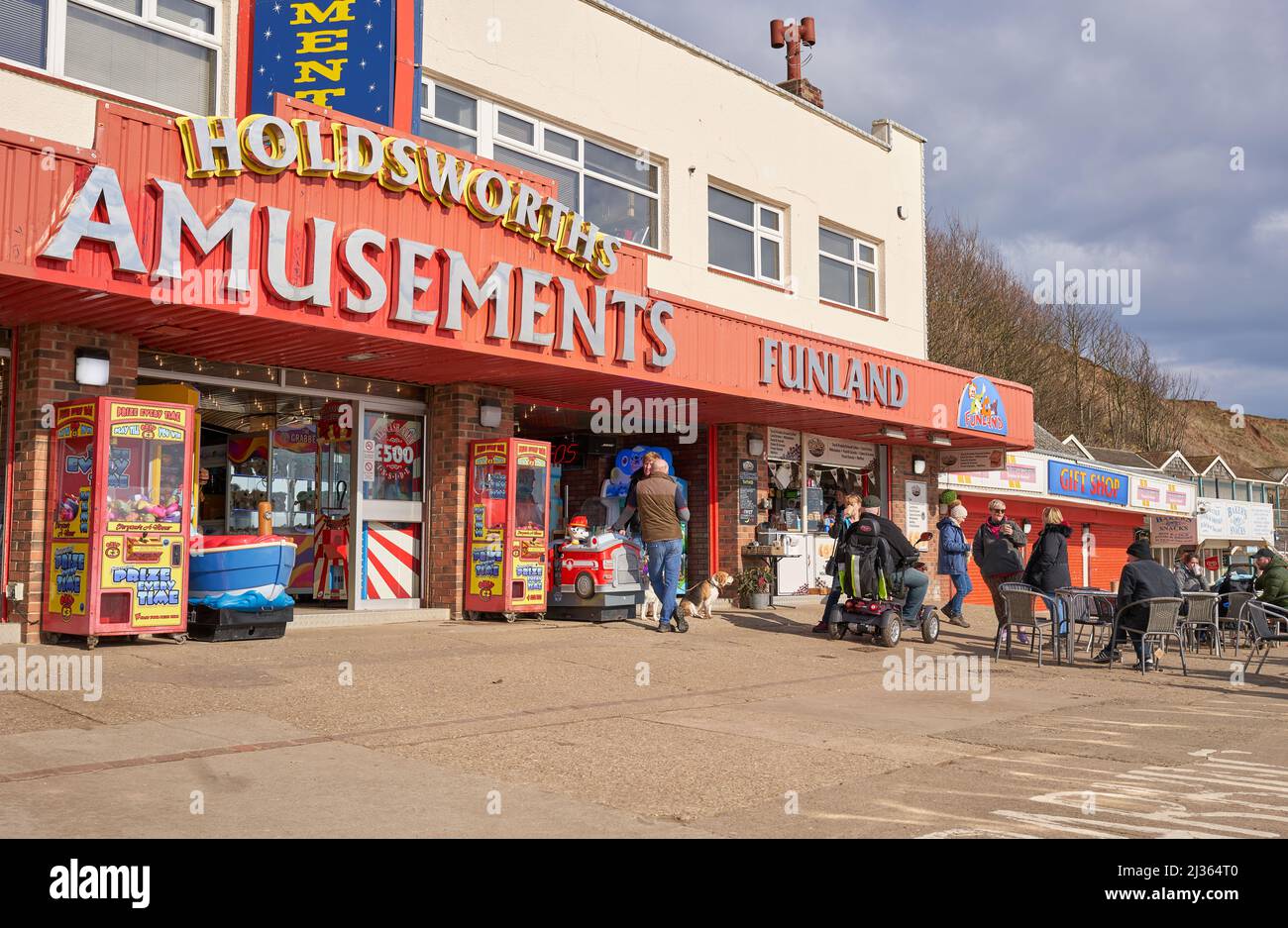 Amusement arcade at Filey seafront Stock Photo - Alamy