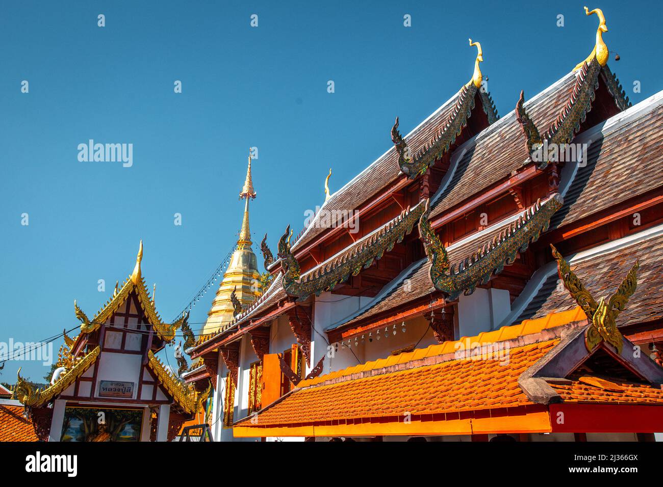 Wat phrathat doi kham temple hi-res stock photography and images - Alamy