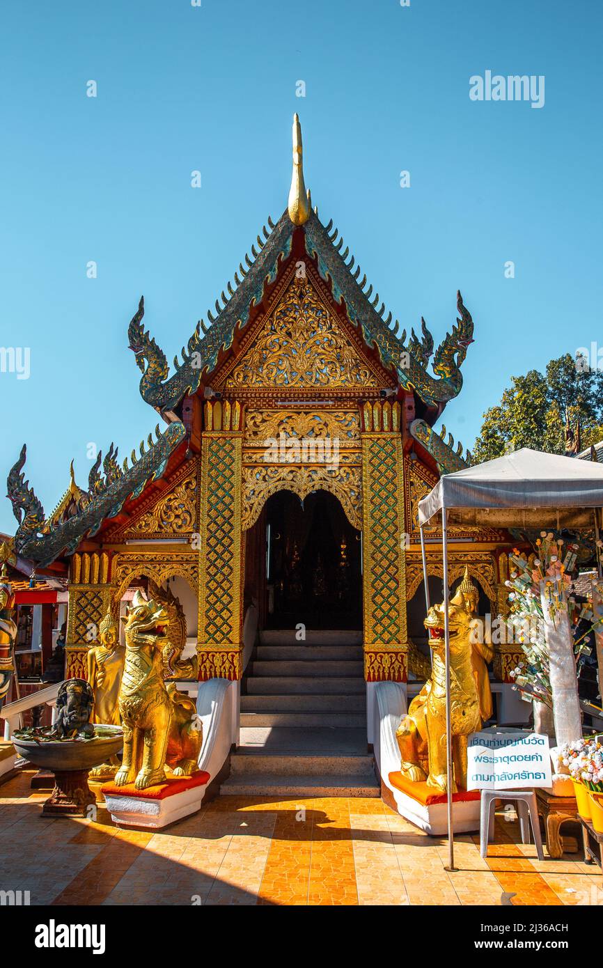 Wat phrathat doi kham temple hi-res stock photography and images - Alamy
