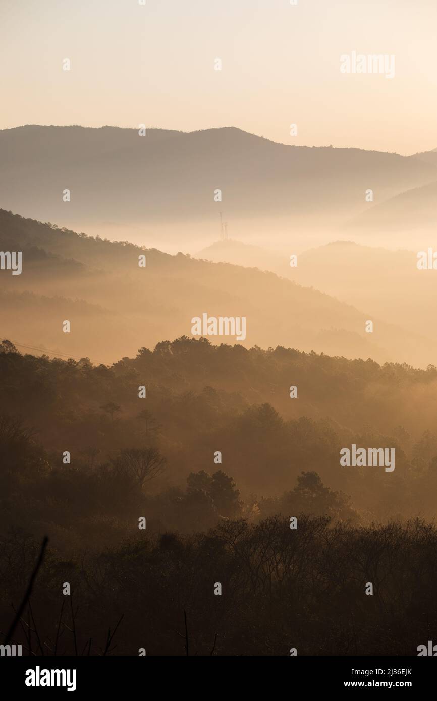 Morning colors hi-res stock photography and images - Alamy