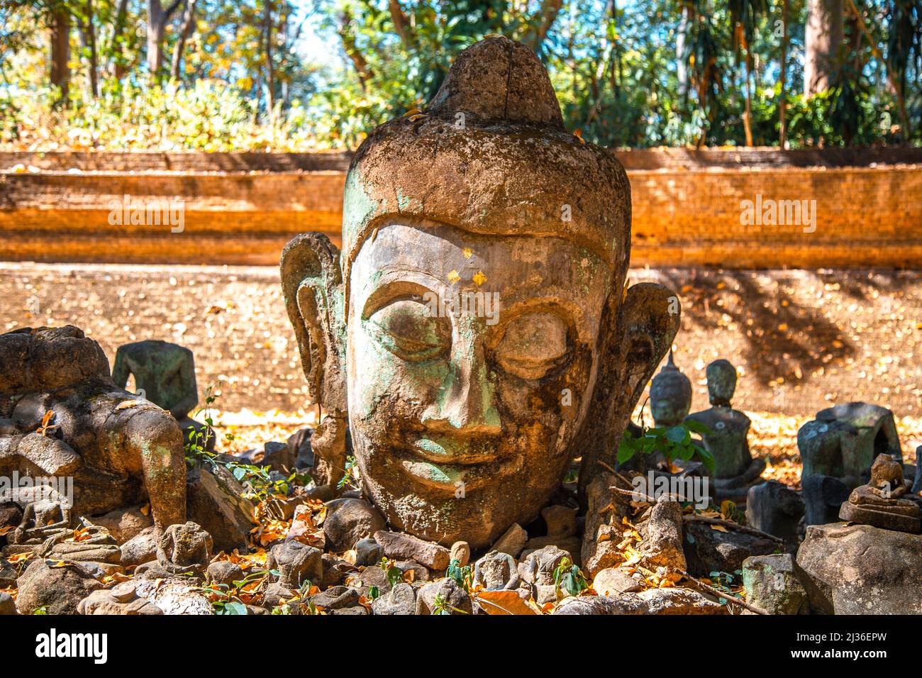 Wat umong park hi-res stock photography and images - Alamy