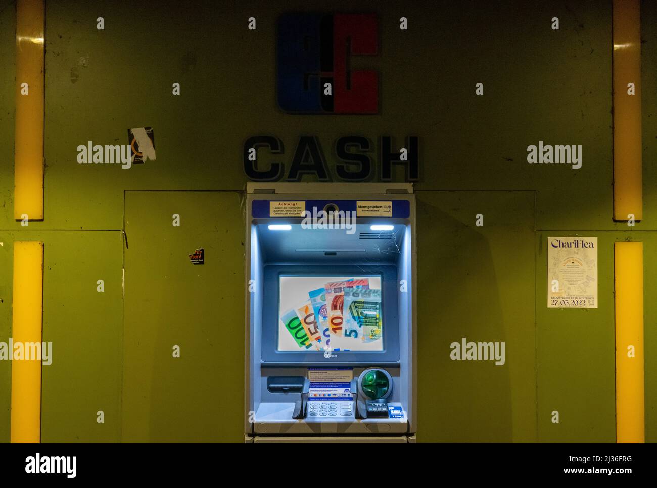 An atm in munich hi-res stock photography and images - Alamy