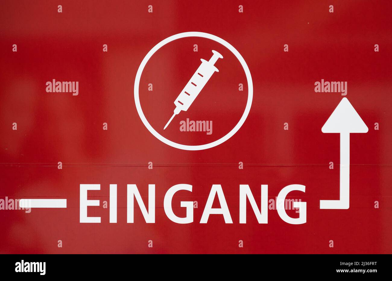 05 April 2022, Lower Saxony, Osnabrück: An arrow points to a Corona ...