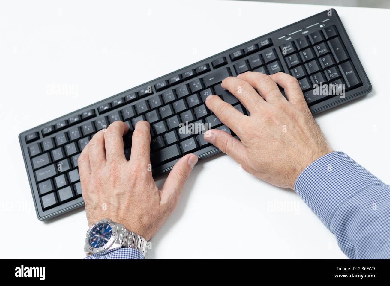 Businessman hands typing hi-res stock photography and images - Alamy