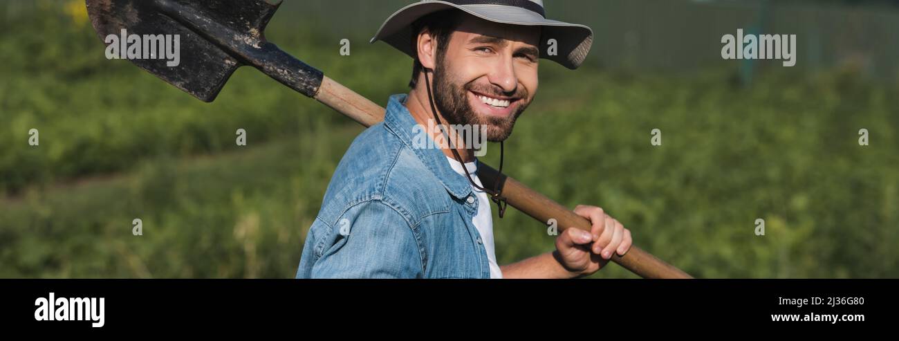Banner with shovel hi-res stock photography and images - Alamy