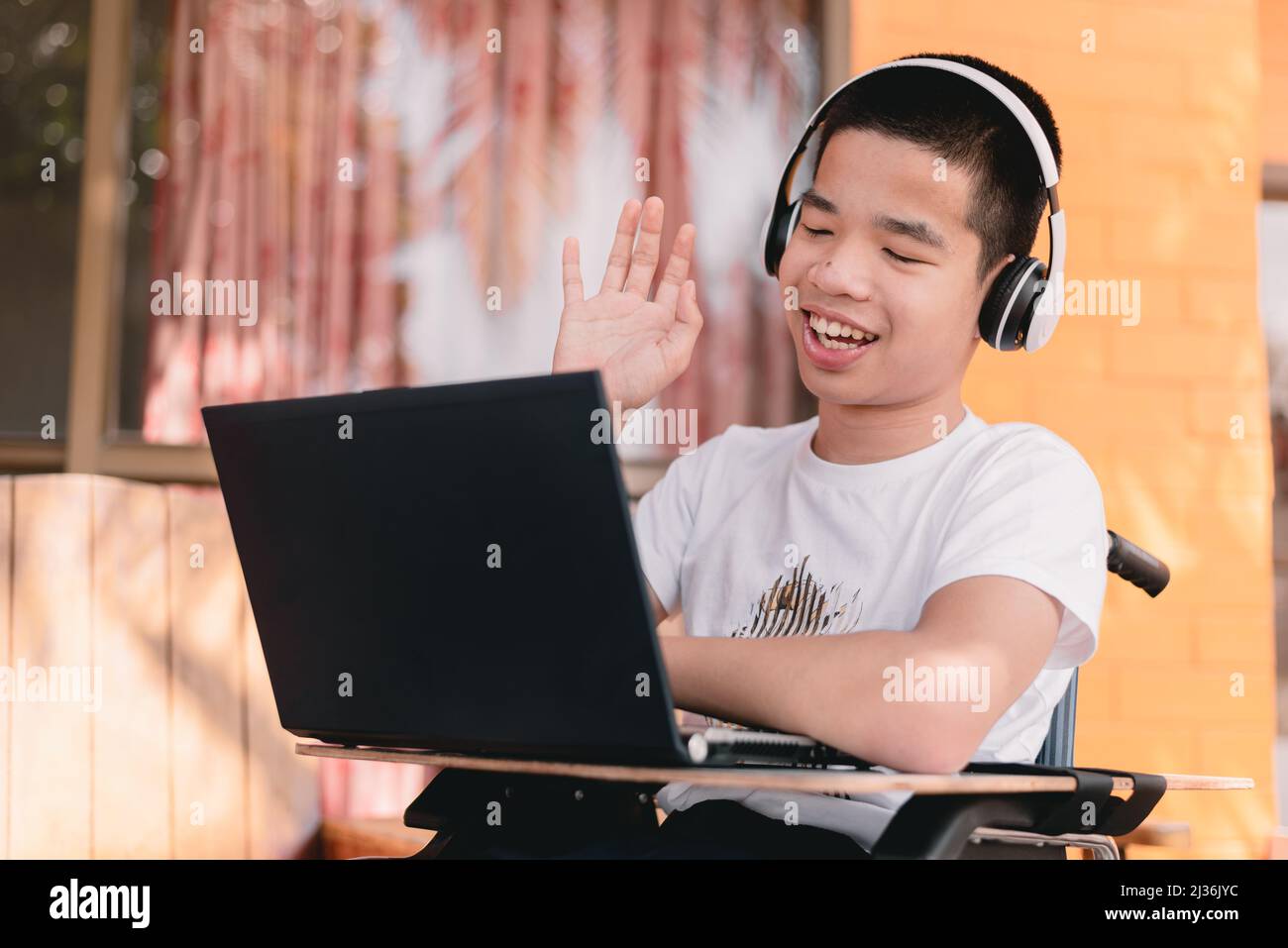 Child disability computer hi-res stock photography and images - Alamy