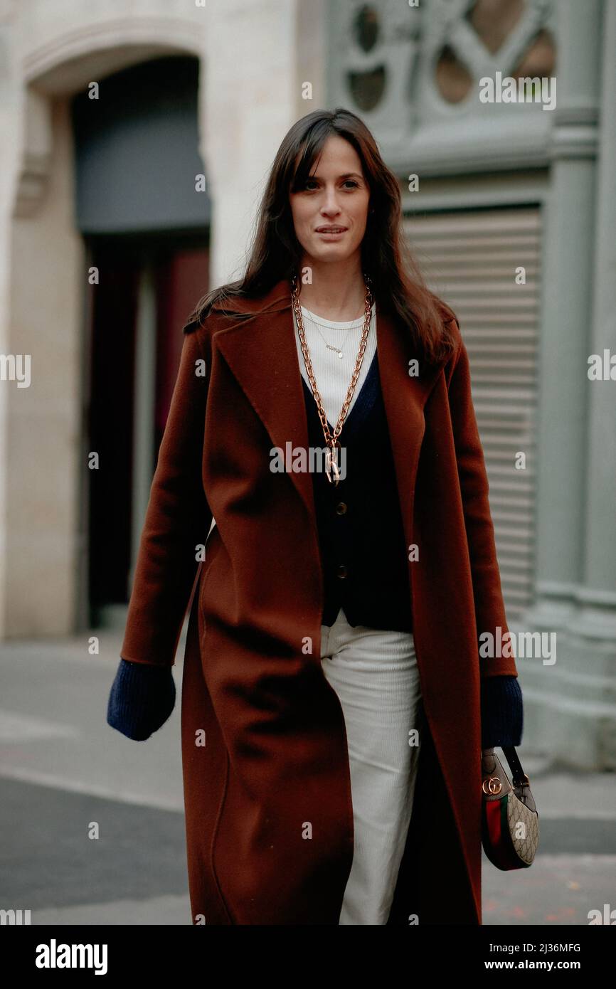 Street style, Astrid Boutrot arriving at Valentino Fall-Winter 2022 ...