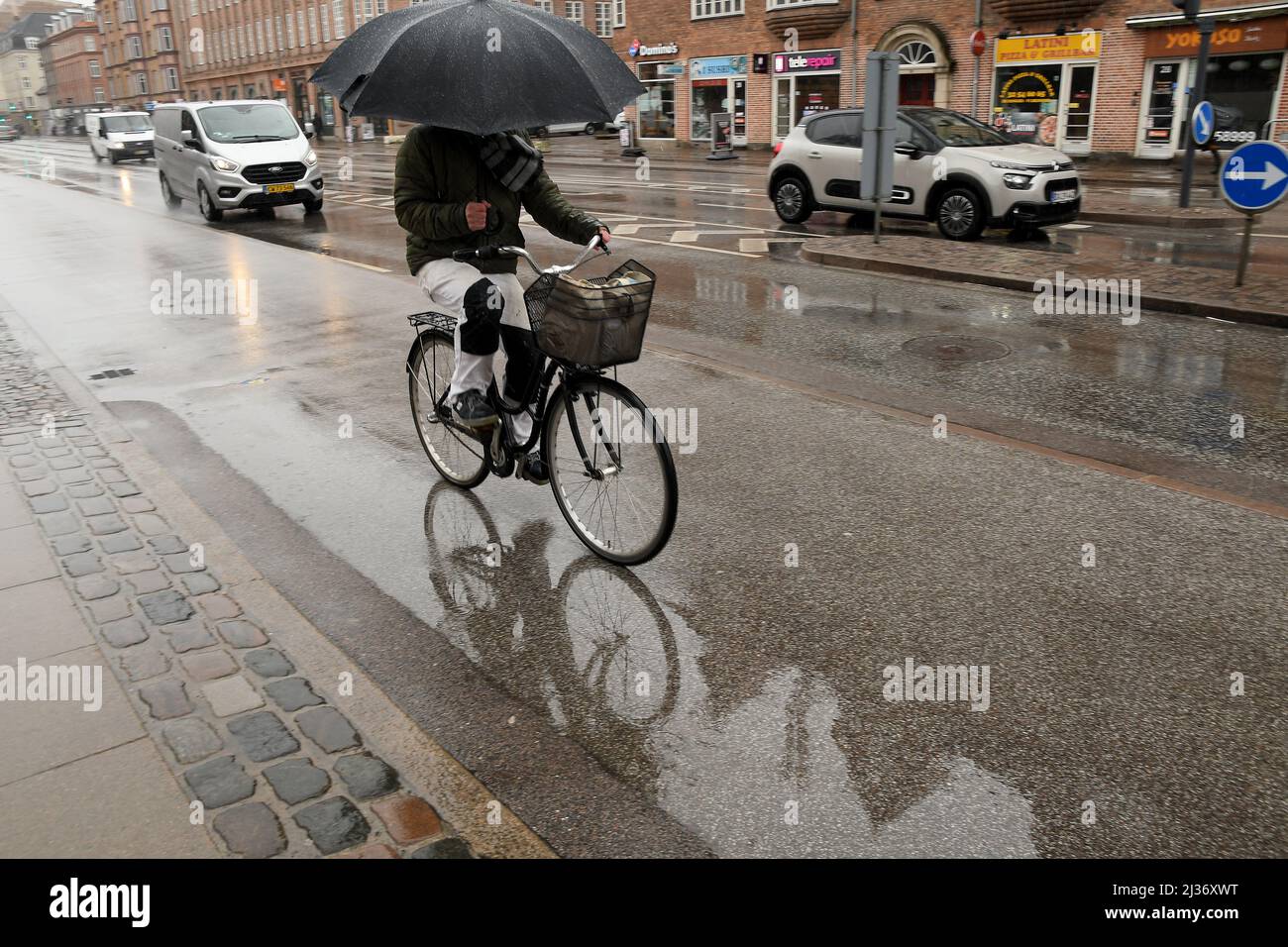 Wet rainy dy hi-res stock photography and images - Alamy