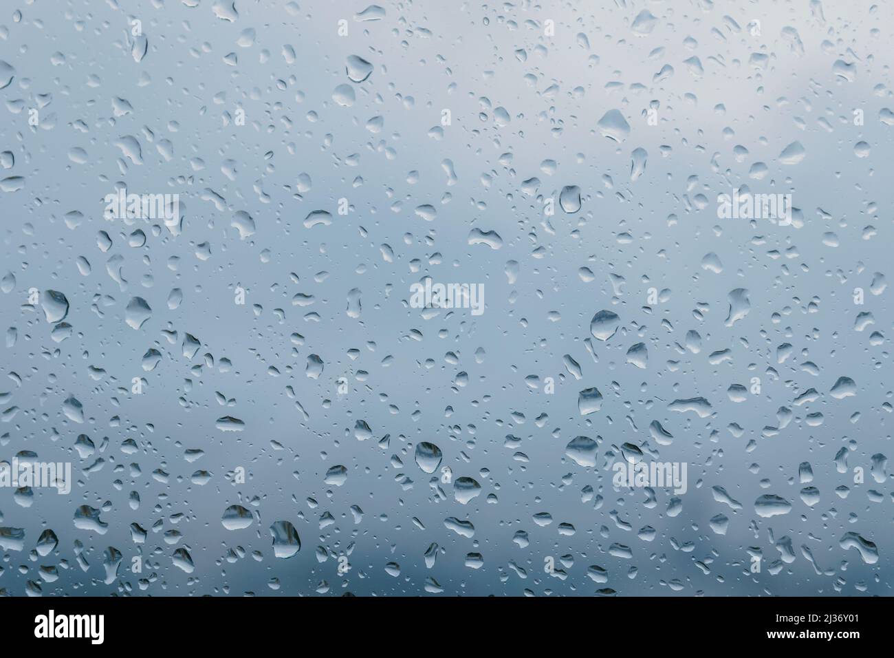 Scattered water drops hi-res stock photography and images - Alamy
