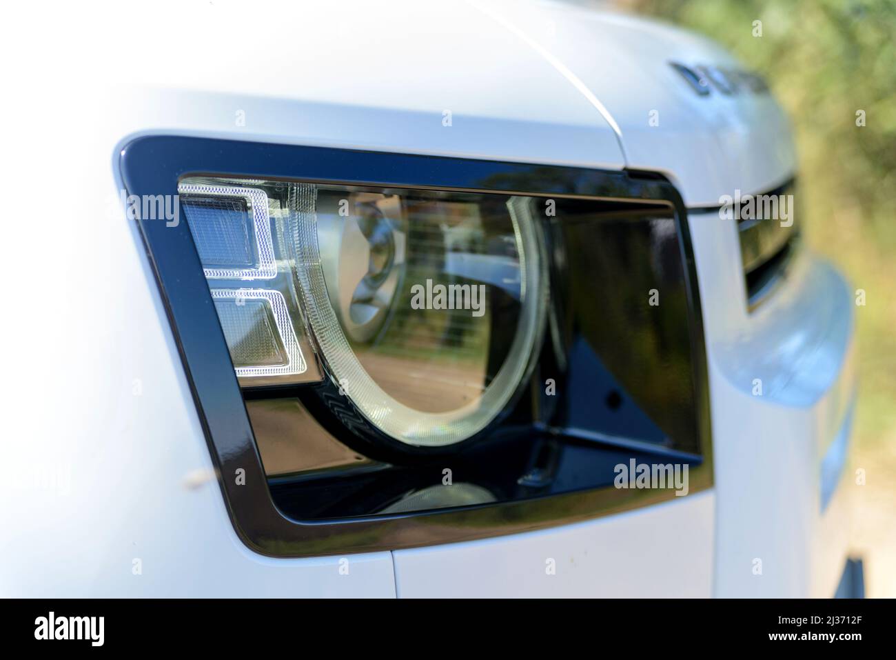 Headlight ray hi-res stock photography and images - Alamy
