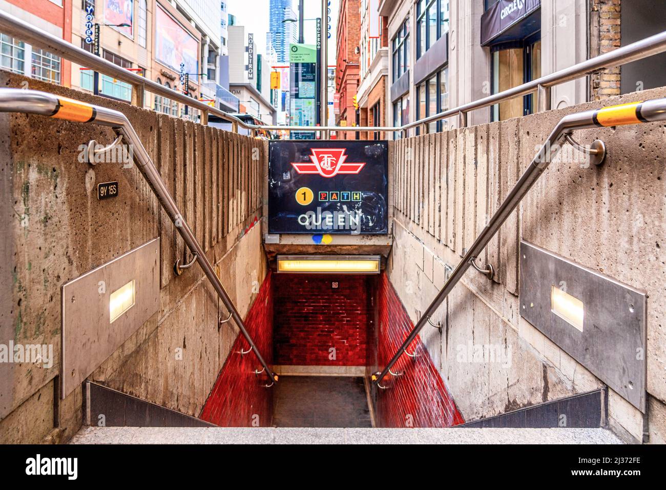TTC Queen subway station entrance or exit located in Yonge Street in ... TTC Queen subway station entrance or exit located in Yonge Street in ...