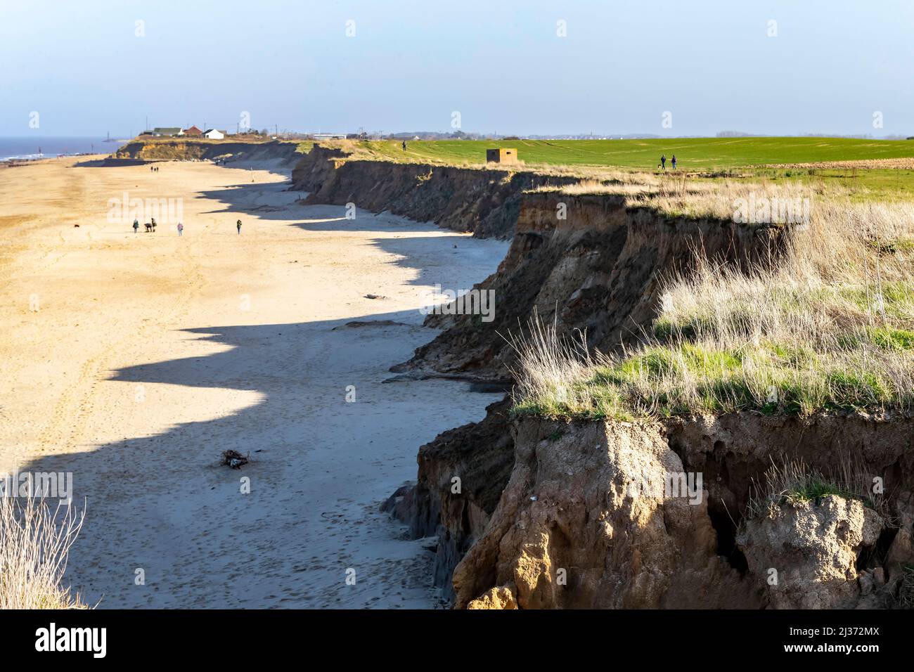 Happisburgh uk erosion people hi-res stock photography and images - Alamy