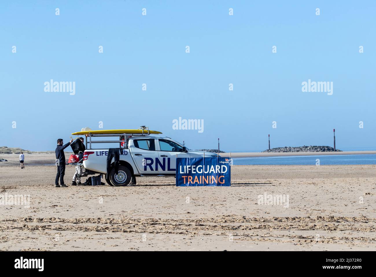 Lifeguard training hi-res stock photography and images - Alamy