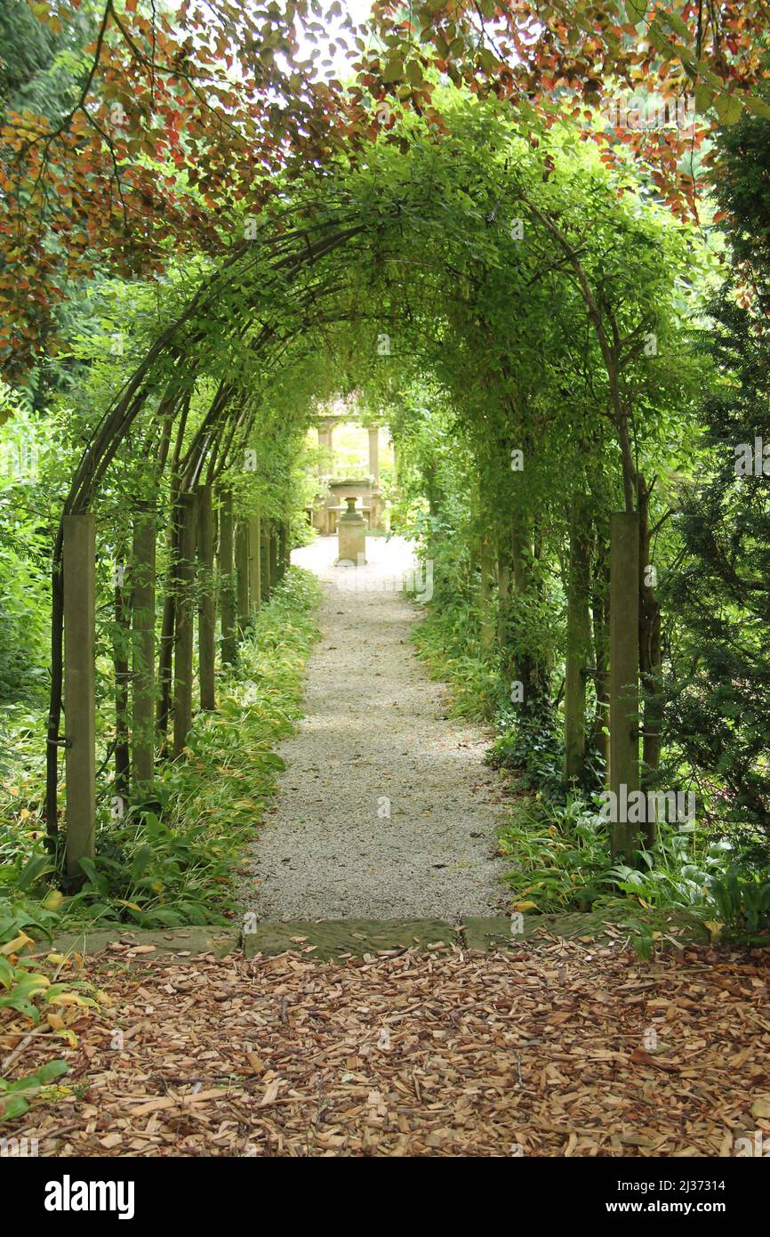 Arched pergola hi-res stock photography and images - Alamy