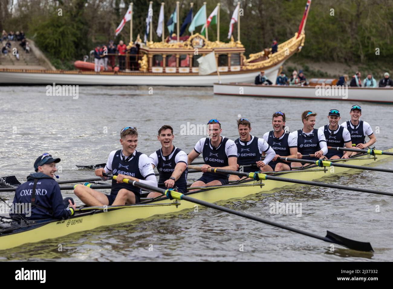 Oxford v cambridge gemini boat race 2022 hi-res stock photography and ...