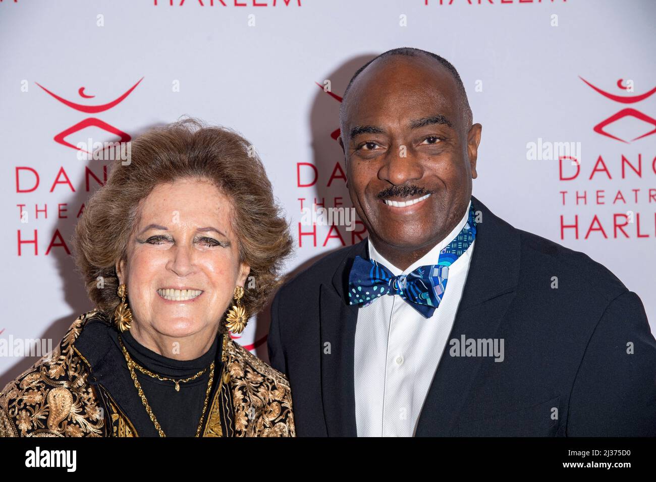 Reginald Van Lee Wife