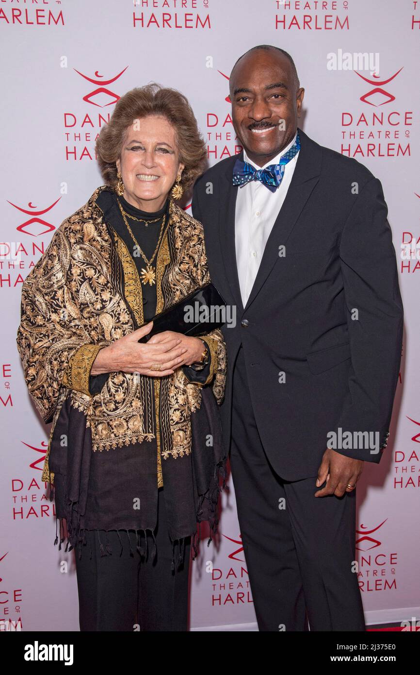 Reginald Van Lee Wife