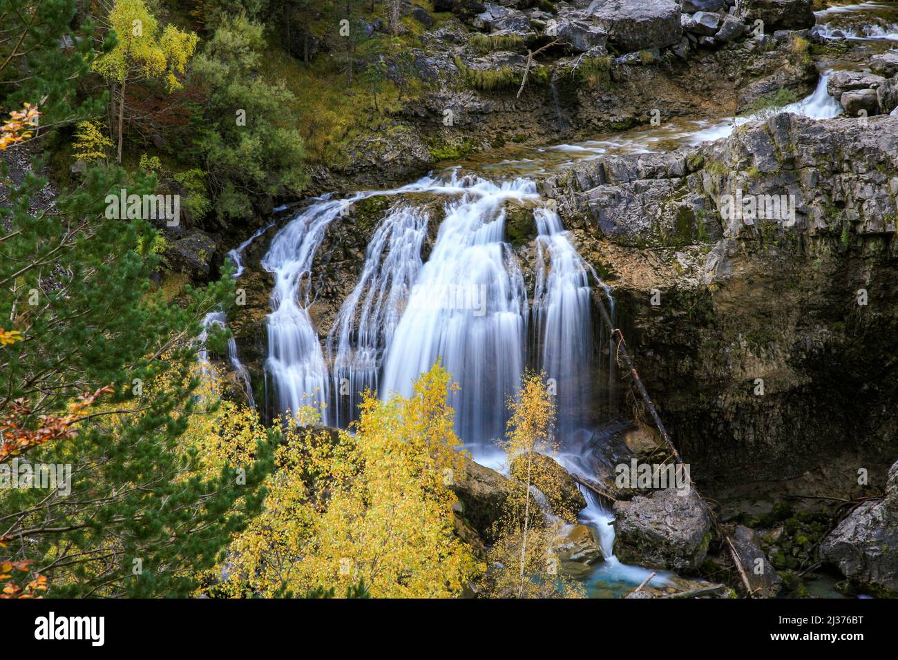 Cascada de arripas pyrenees hi-res stock photography and images - Alamy