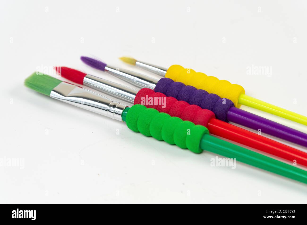 Paintbrush isolated on white background, art brush, painting tool front ...