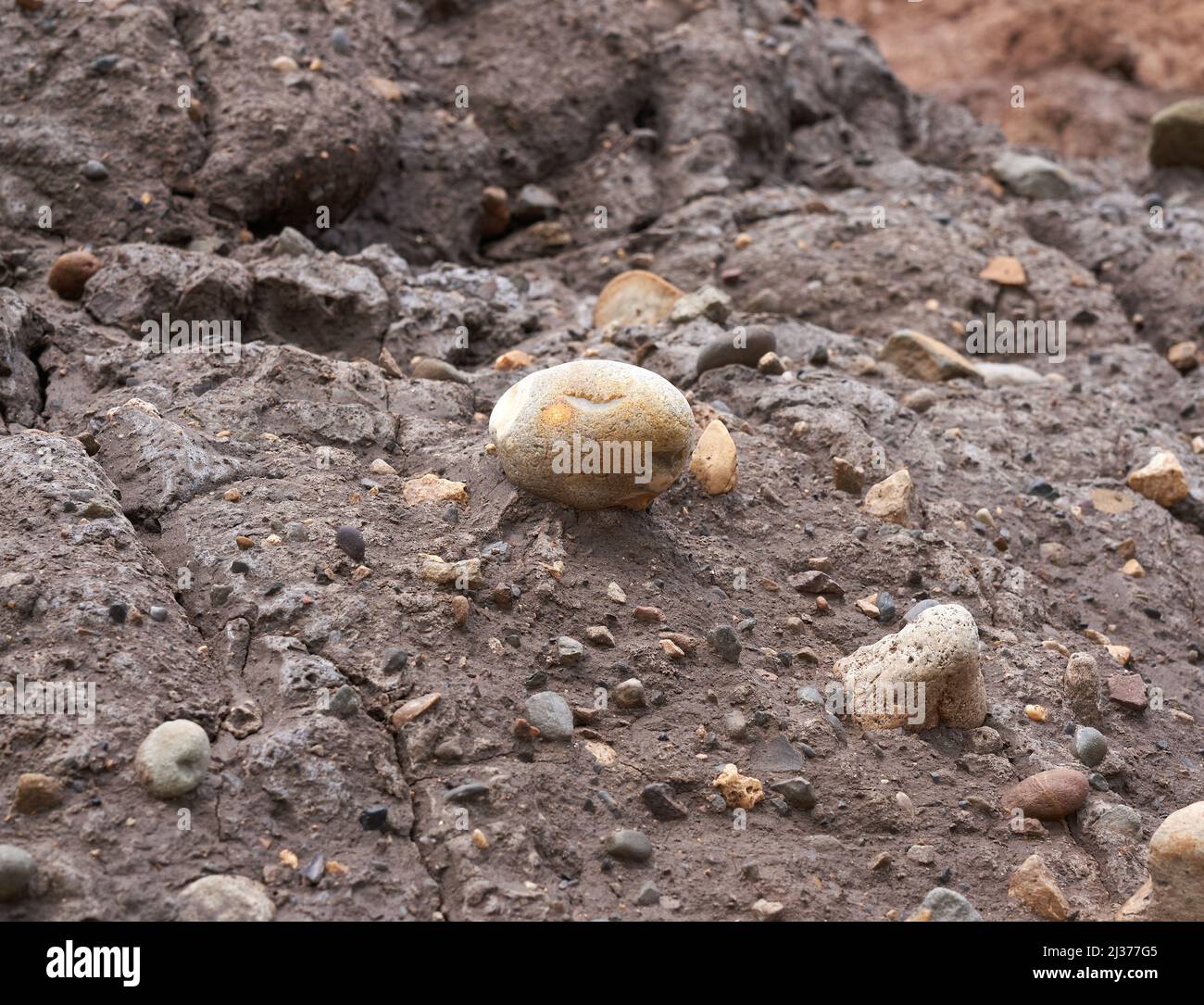 Embedded in cliff face hi-res stock photography and images - Alamy