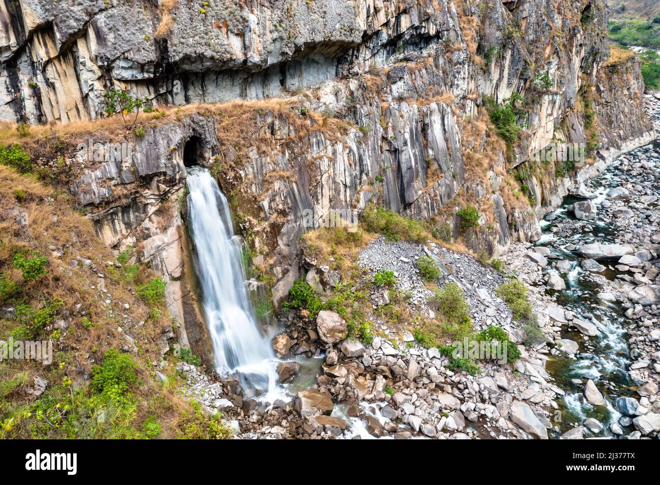 Cave waterfall hi-res stock photography and images - Alamy