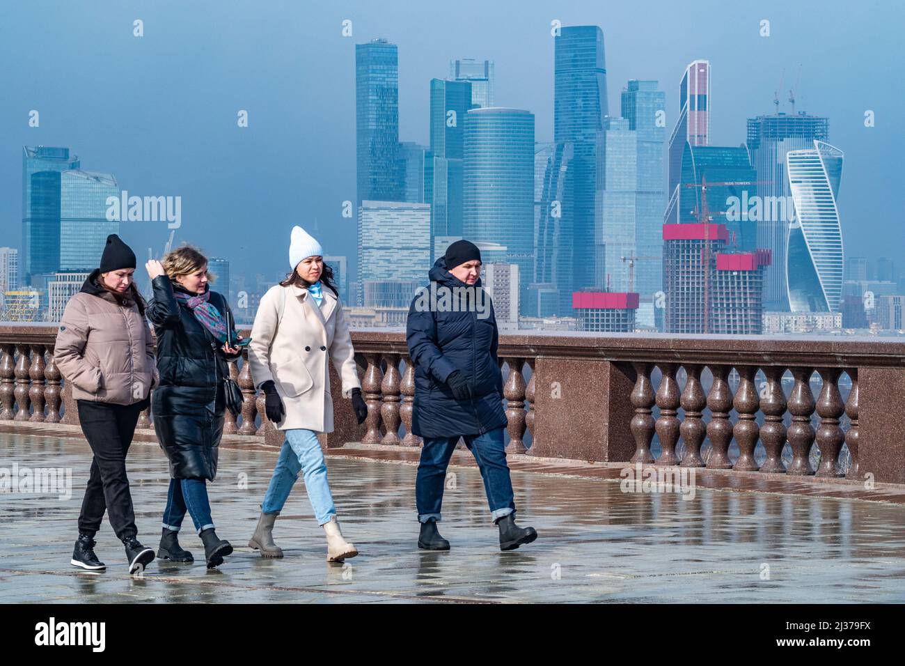 Russia, Moscow. Local residents on a street Stock Photo - Alamy