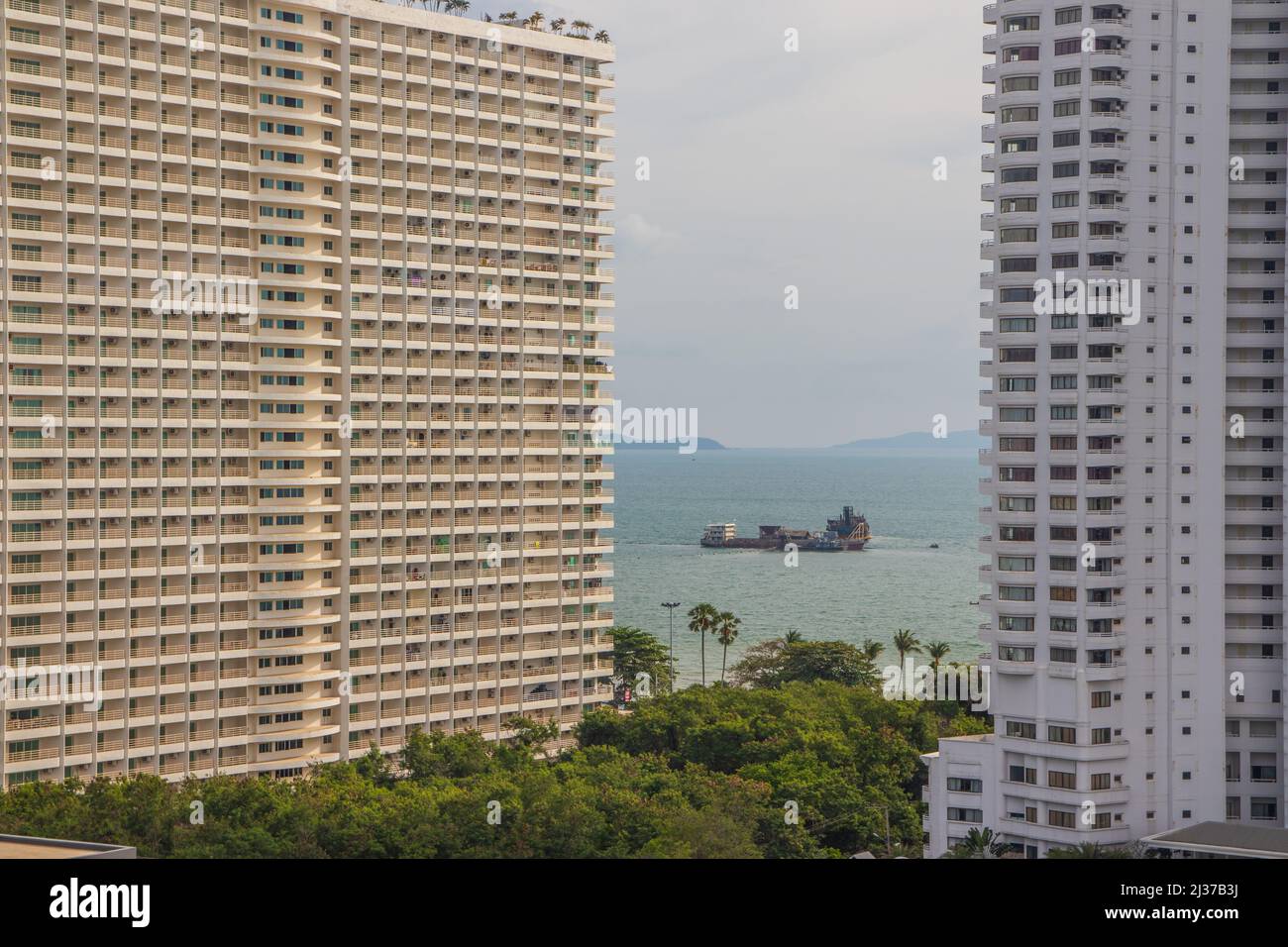 50 floors buildings hi-res stock photography and images - Alamy