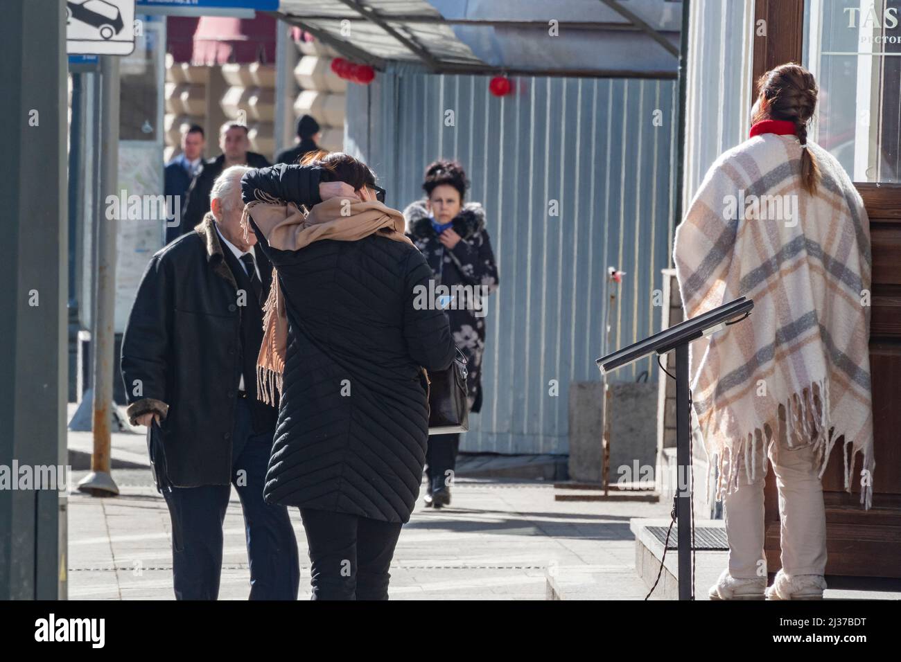 Russia, Moscow. Local residents on a street Stock Photo - Alamy