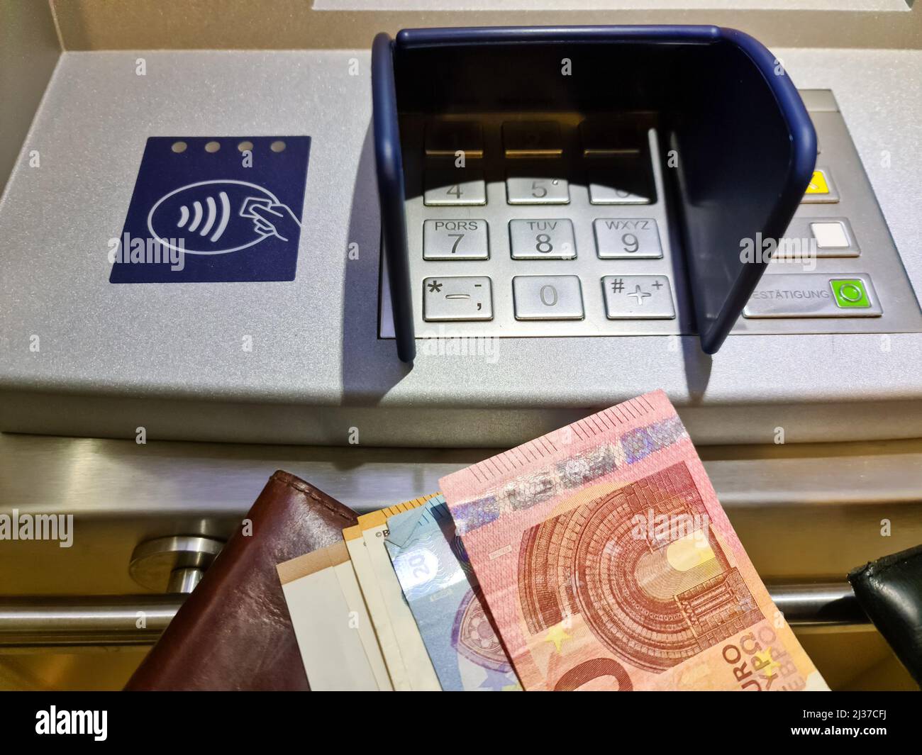 Atm vr bank hi-res stock photography and images - Alamy