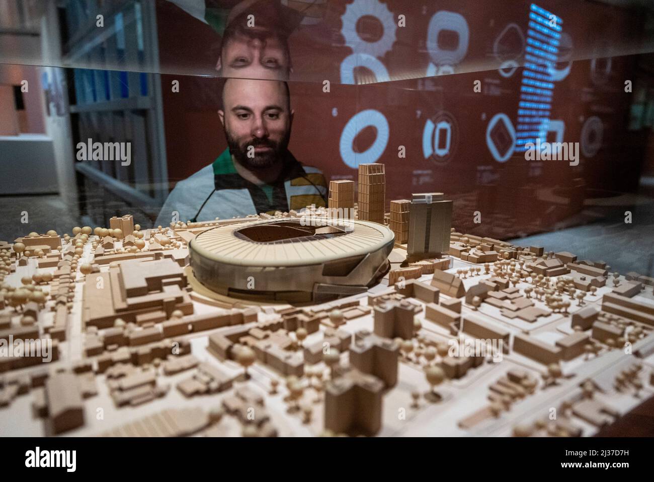 100 scale hi-res stock photography and images - Alamy