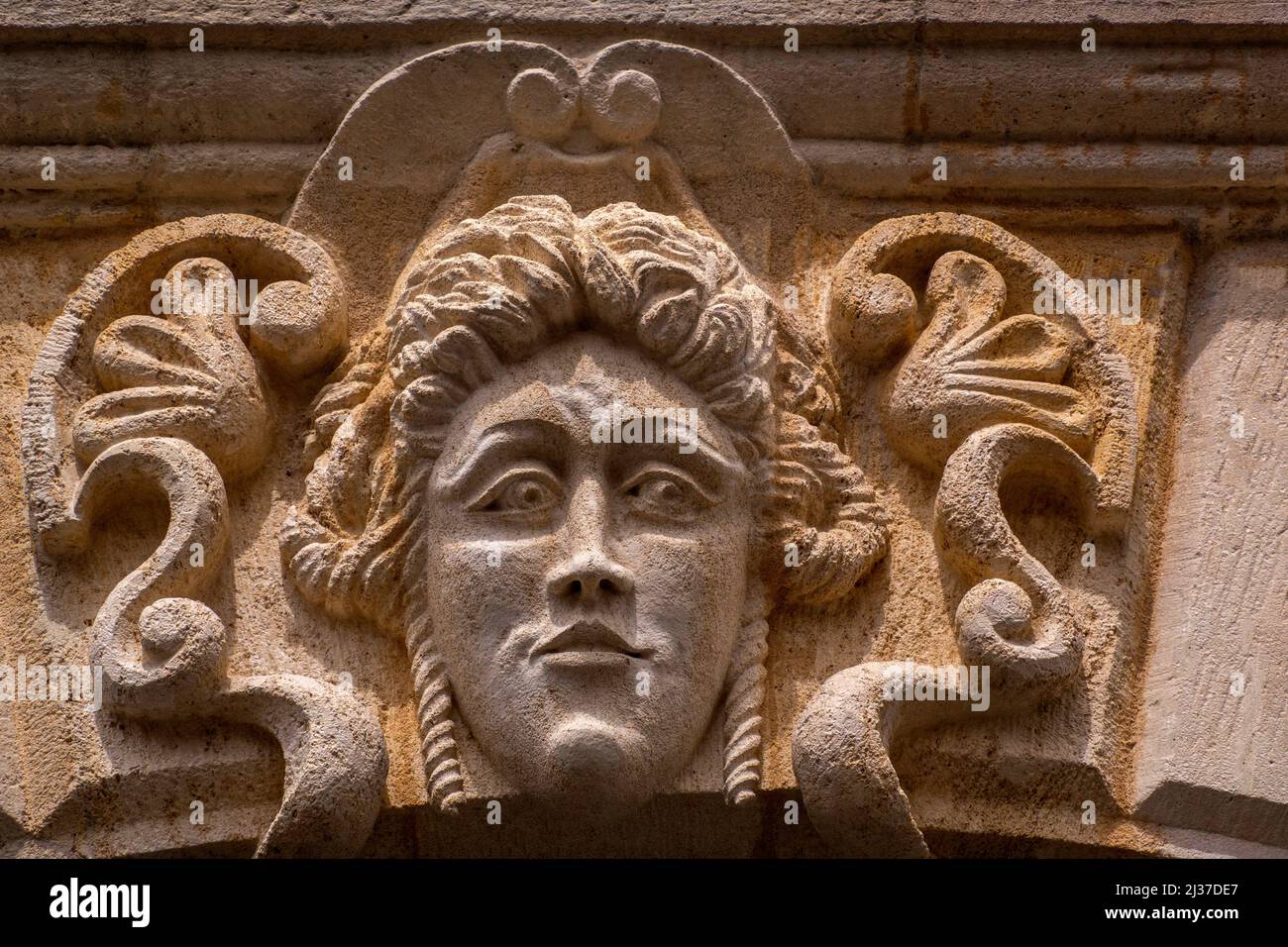 Mascaron cours hi-res stock photography and images - Alamy