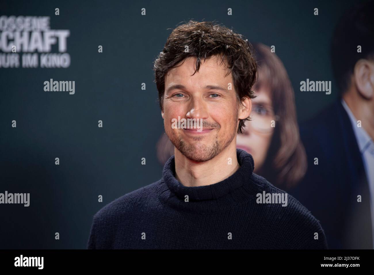 Cologne, Deutschland. 05th Apr, 2022. Actor Florian David FITZ plays ...