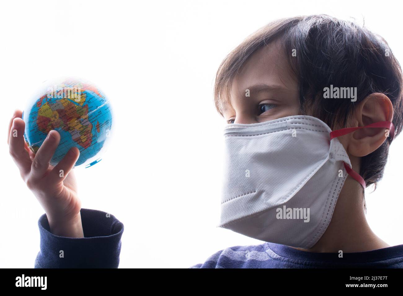 Kid wear mask hi-res stock photography and images - Alamy