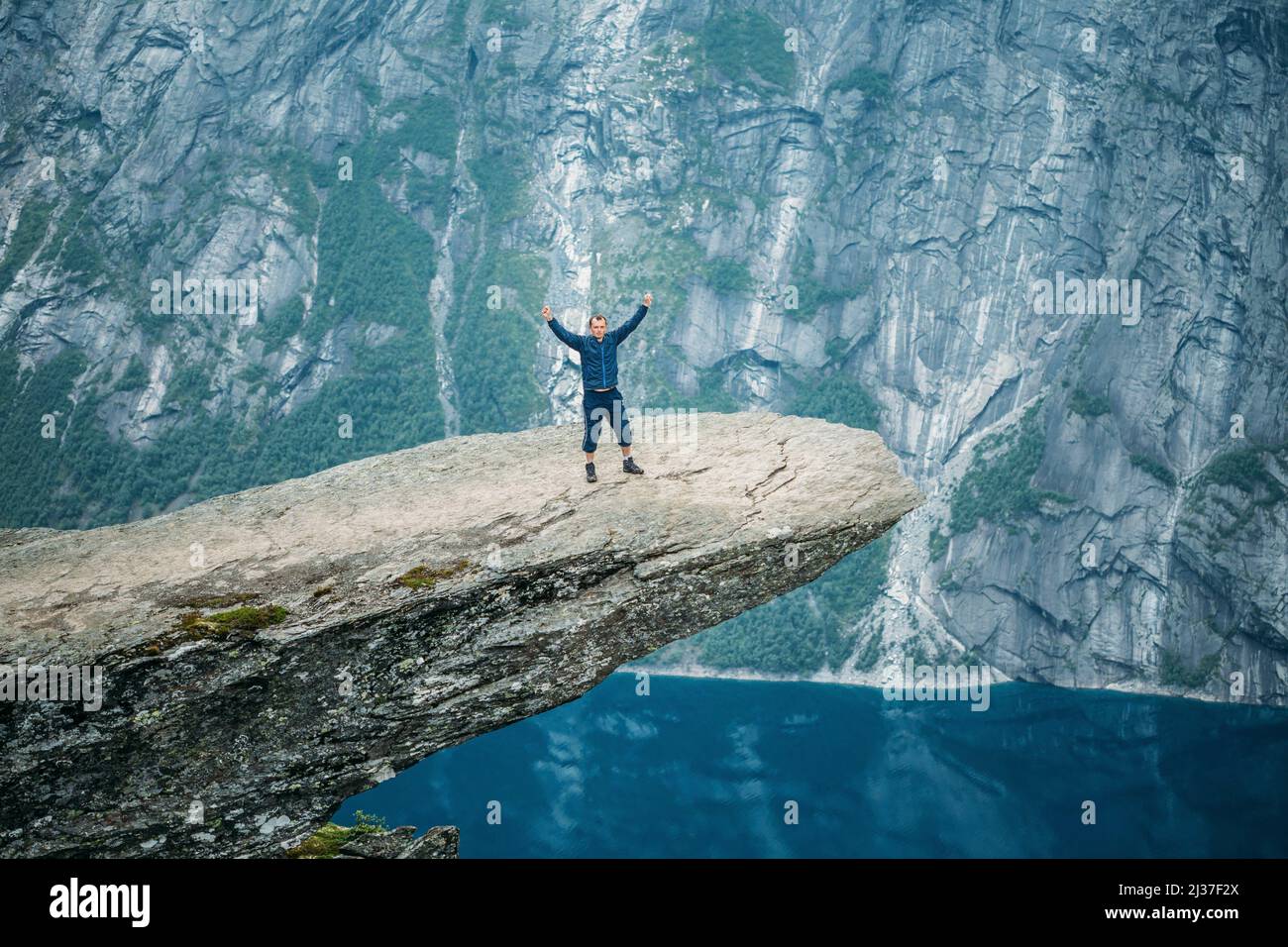 Trolltunga mountain hiking High Resolution Stock Photography and Images ...