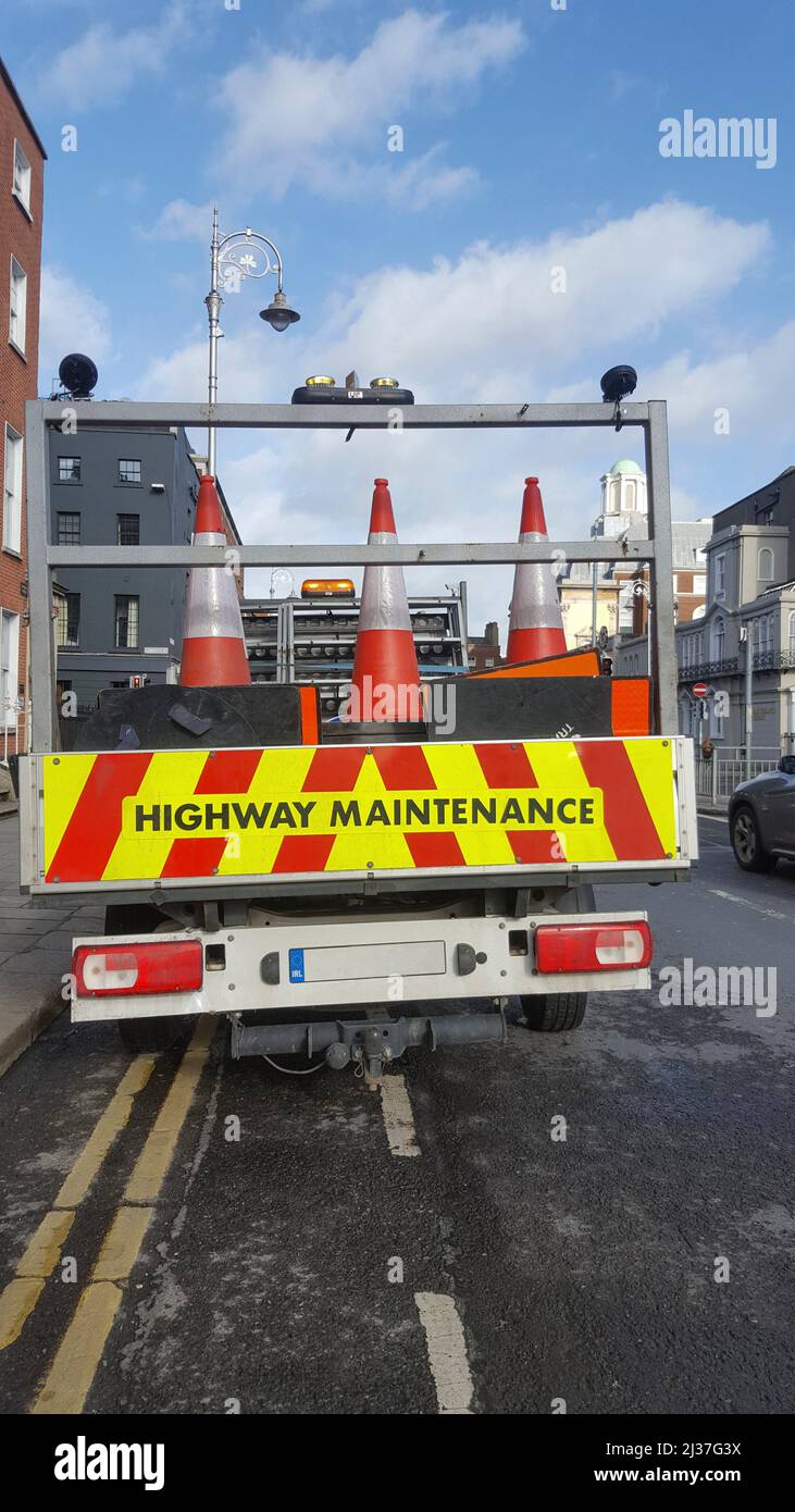 Maintenance truck hi-res stock photography and images - Alamy