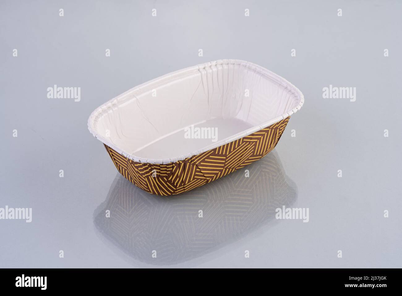 Cartoon brown boxes & plates for food & Salad with different sizes ...