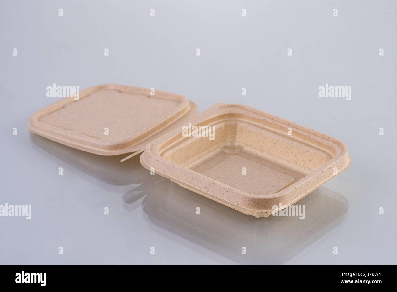 Cartoon brown boxes & plates for food & Salad with different sizes ...