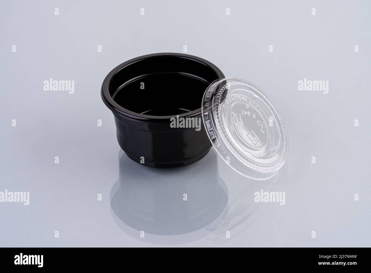 Transparent Plastic container boxes & plates for food & Salad of ...