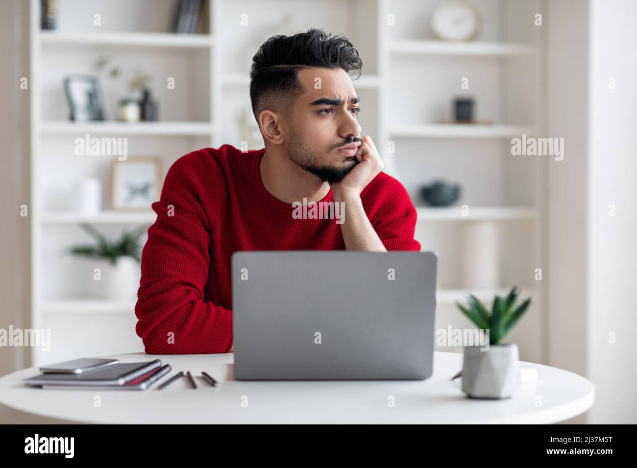 Sad upset waiting boring depressed hi-res stock photography and images ...