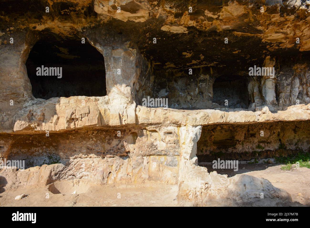 Prehistoric cemetery hi-res stock photography and images - Alamy