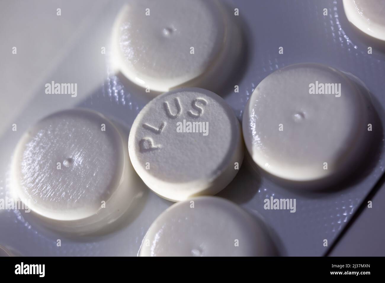 Medicine tablet hi-res stock photography and images - Alamy